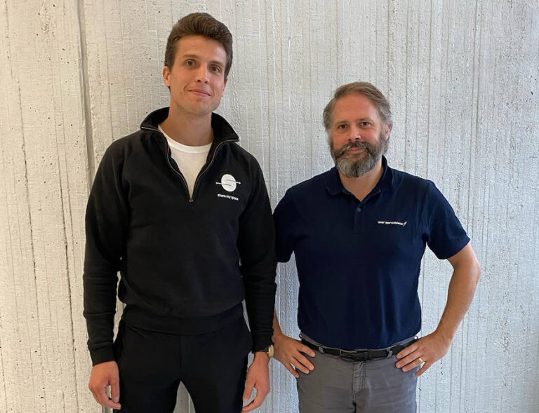 A French-German customer contract to protect the orbital environment ...